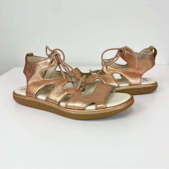 Clarks | Shoes | Clarks Skylark Fly Youth Rose Gold Size 5 | Poshmark